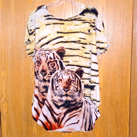 Source Unknown | Tops | Tiger Couple Bedazzled Short Sleeve Low Cut ...